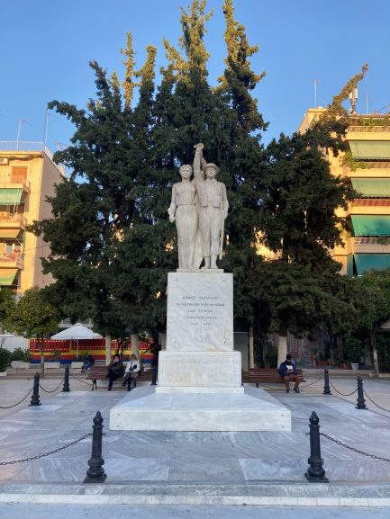 Μνημείο Πεσόντων, Καλλιθέα Αθήνα - Digital Glyptotheque